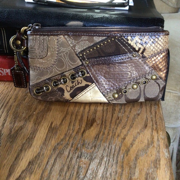 Coach | Bags | Coach Vintage Patchwork Brown Multi Media Wristlet 4 X ...